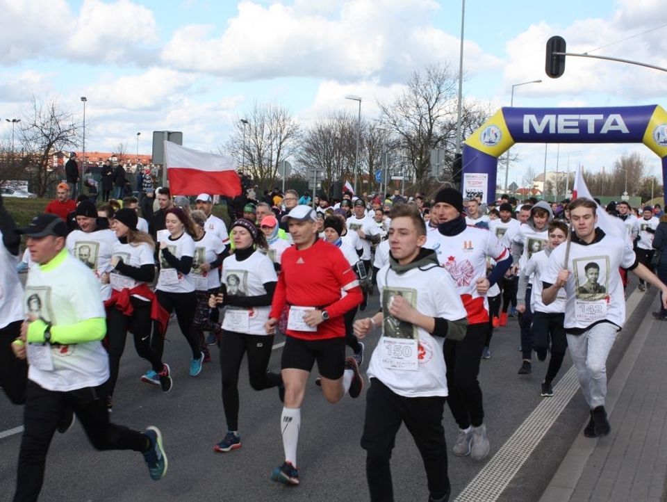 Bieg Tropem Wilczym pamięci Wyklętych. Uroczyste obchody 1 marca w ...